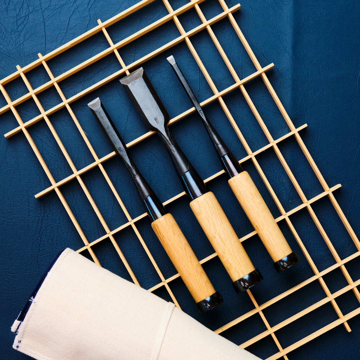 Setting up a Japanese Chisel - Part 2 of 3 - Lapping the Back ...